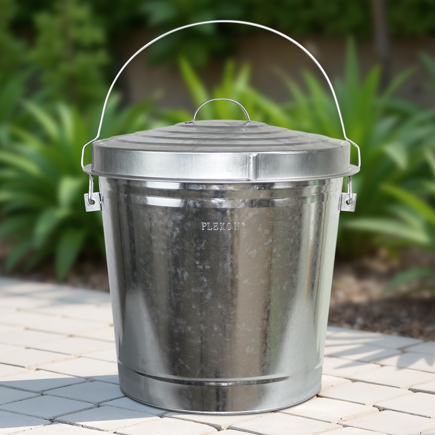 Amazon.com: Plexon Silver 10-Gallon Galvanized Steel Trash Can with Lid ...