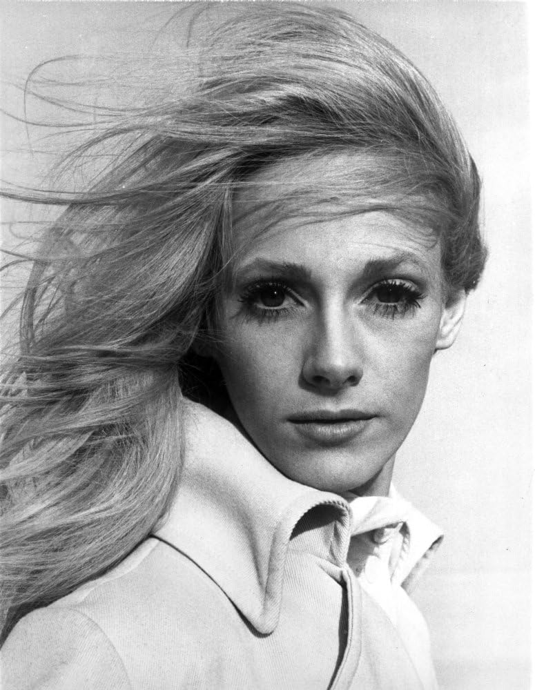 Amazon.com: Sondra Locke Wearing a White Coat in a Portrait Photo Print ...