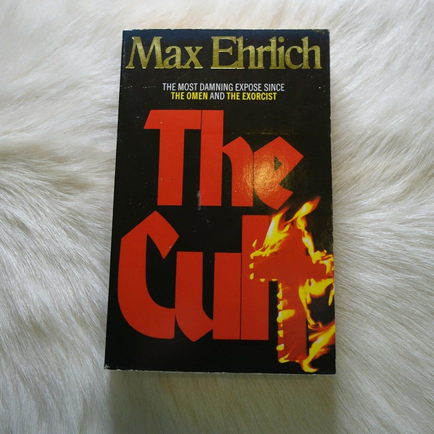 Cult : Amazon.in: Books