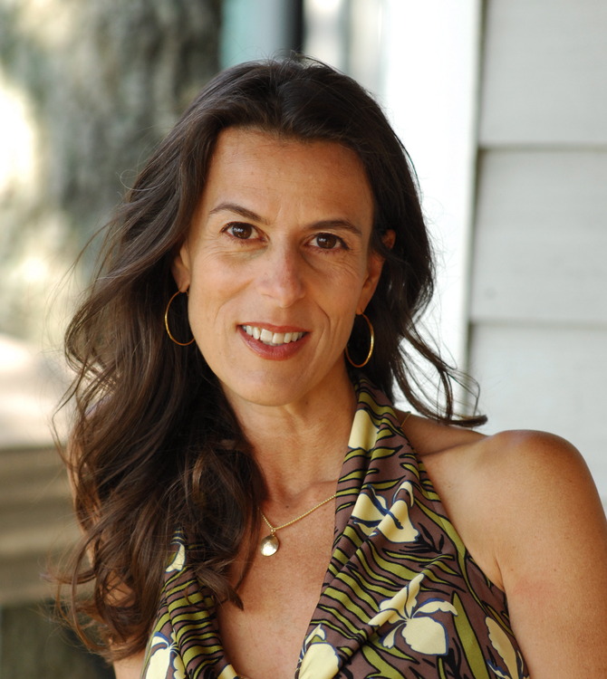 Amazon.com: Janet Reitman: books, biography, latest update