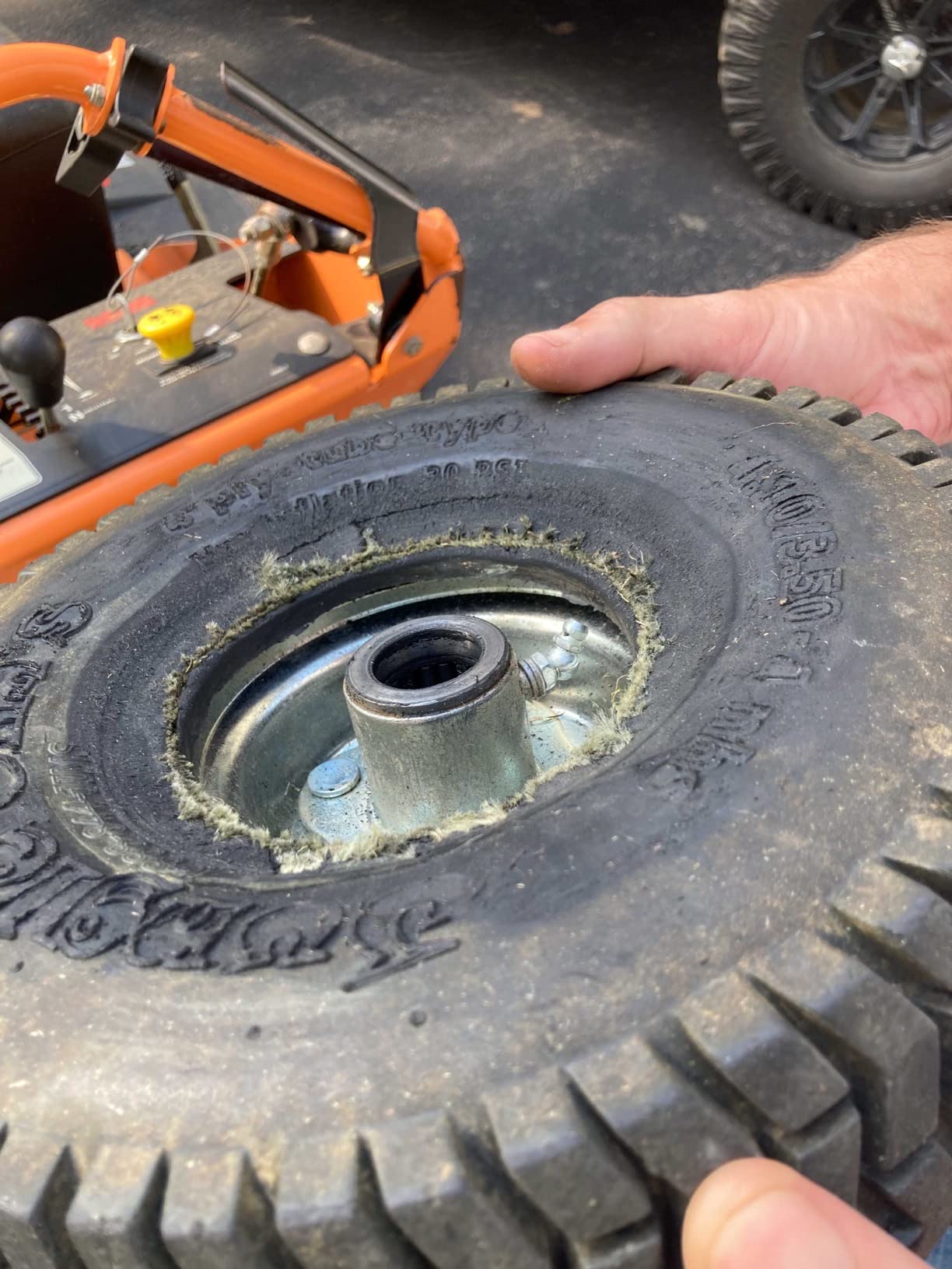 $47/mo - Finance Red Jungle Wheels Two Wheel Sulky for Walkbehind ...