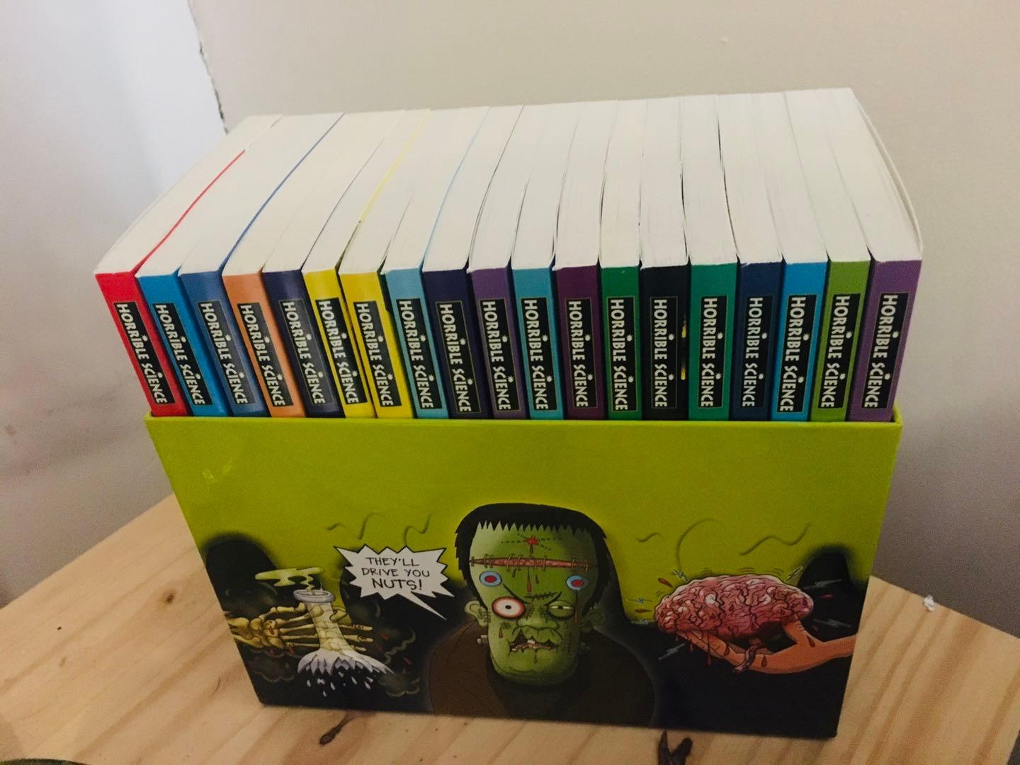 Horrible Science: Bulging Box of Books : Arnold, Nick, De Saulles, Tony ...