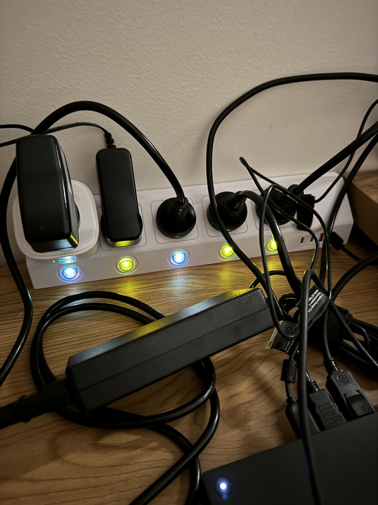 TUFPOWER Surge Protector Power Board with Switch, 1.5M Cable 5 AC ...