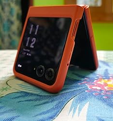 Motorola razr 50 (Spritz Orange, 8GB RAM, 256GB Storage) | 3.6 ...