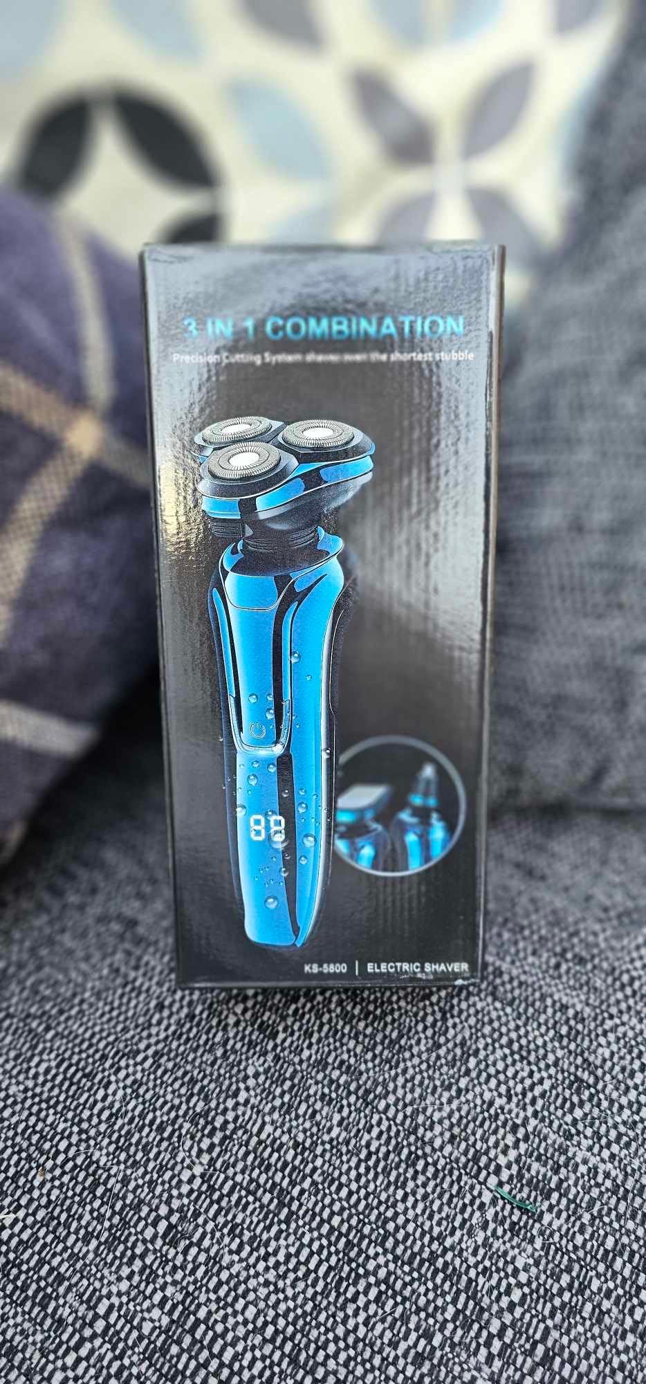 Men's Electric Shaver, 3D Floating Blade Electric Razor for Men, Wet ...