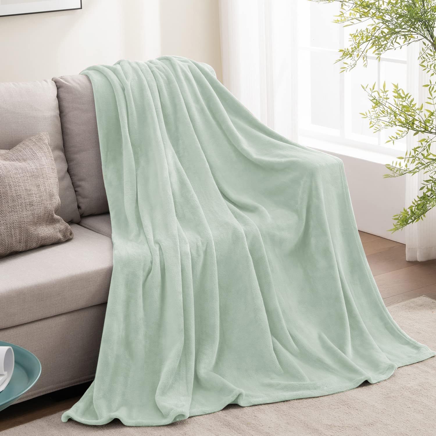Amazon.com: BEDELITE Fleece Blanket Twin Size Emerald Green Throw ...