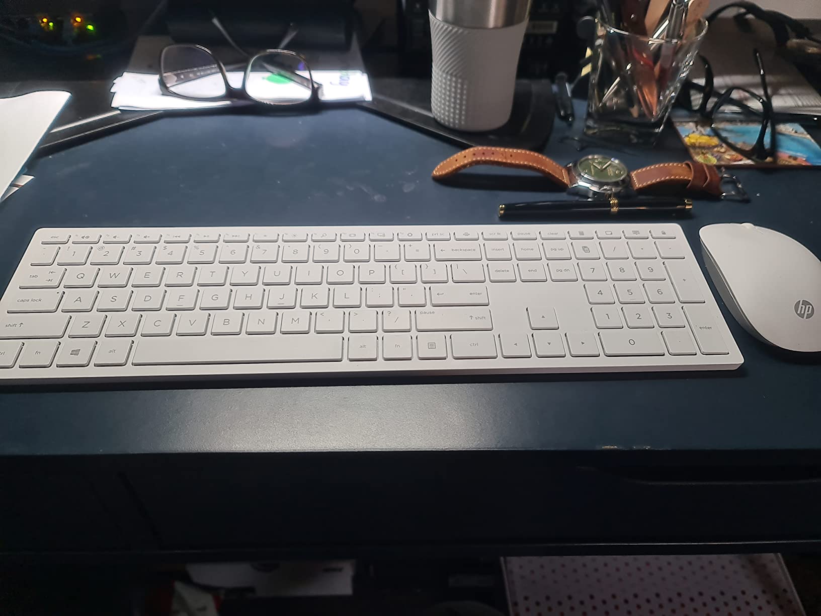 HP Pavilion Wireless Keyboard and Mouse 800 Bundle - Stylish, Slim ...