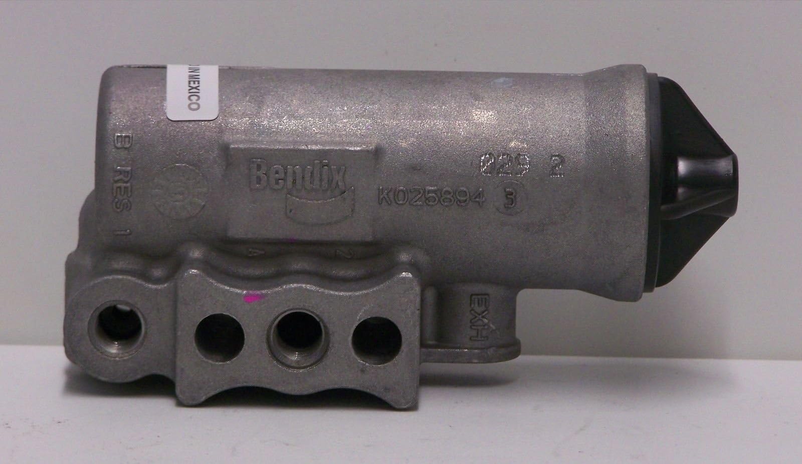 Amazon.com: D2 Truck Air Governor Bendix Midland Freightliner : Automotive