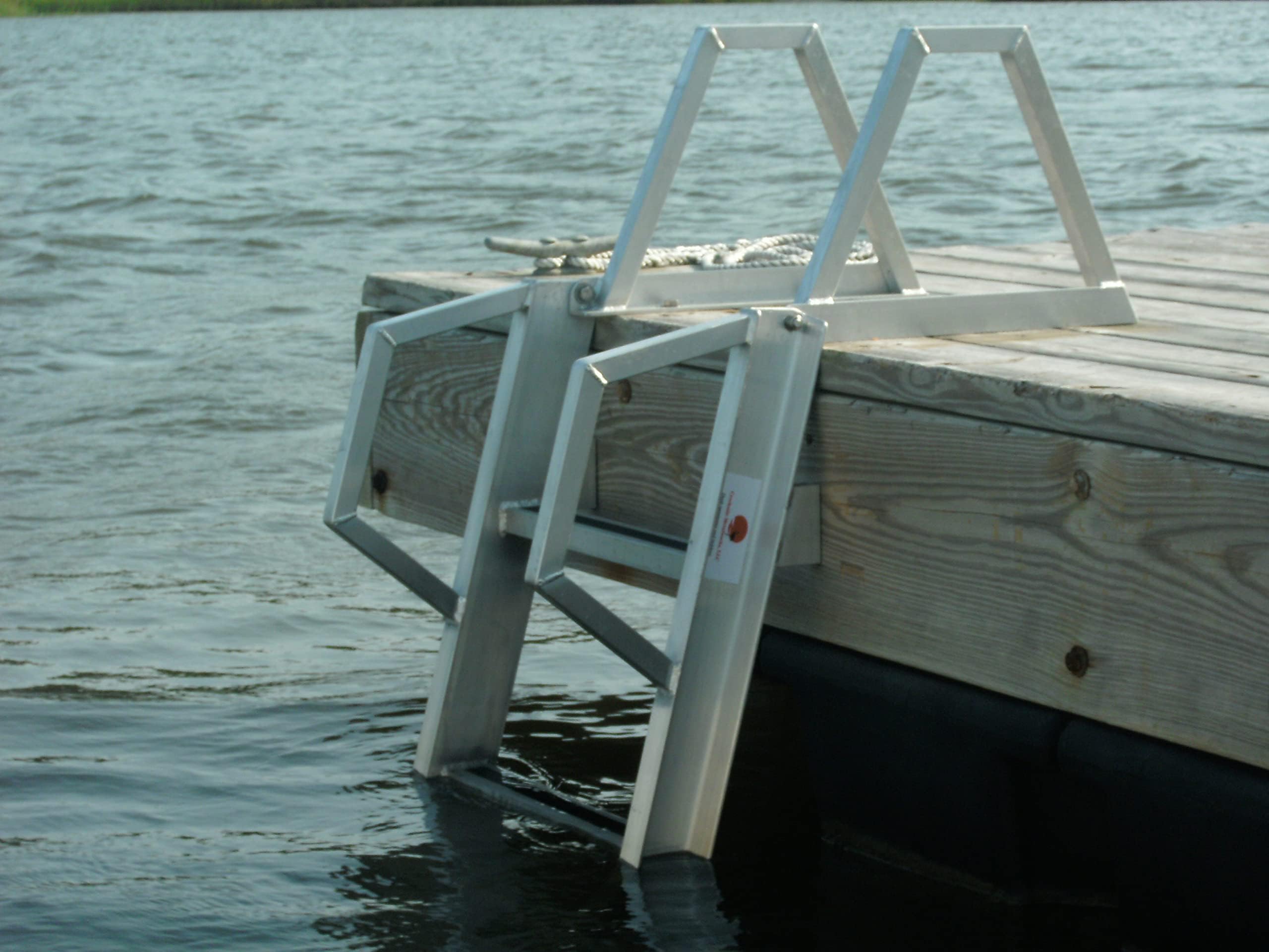 Amazon.com: 4 Step Aluminum Folding Dock Ladder, Swim Ladder : Sports ...