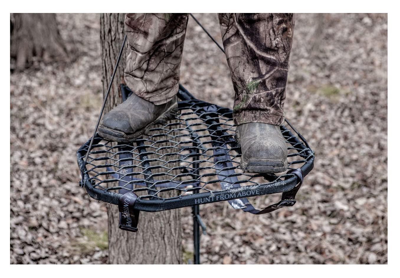 Hang On Tree Stands Hawk Cruzr Bone Collector Hang-On 1-Piece Big Game ...