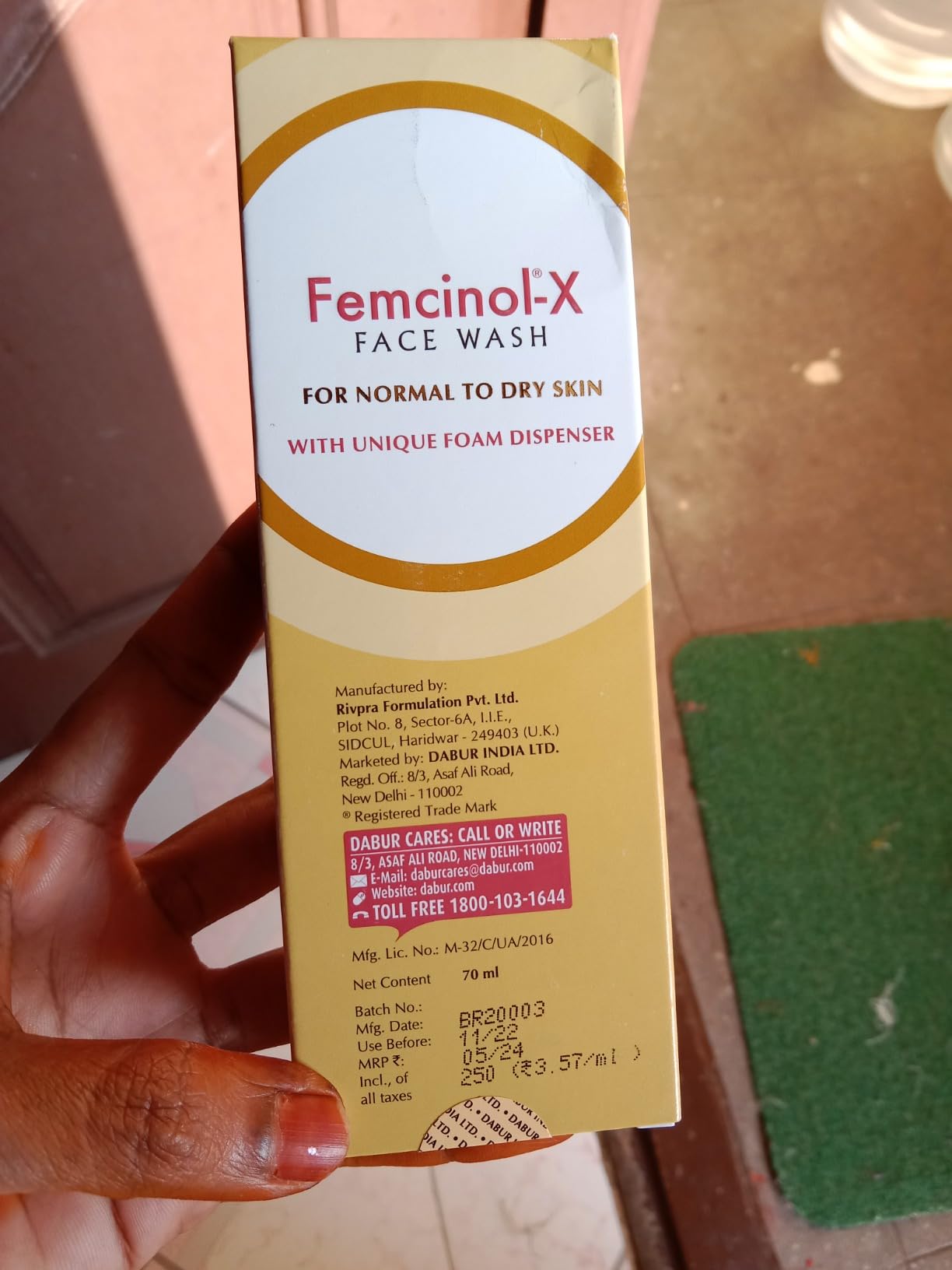Femcinol x Foam Face wash For Normal To Dry Skin With Unique Foam ...
