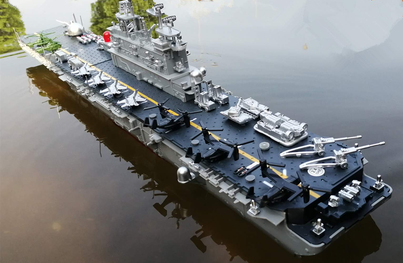 Remote Control Helicopter Aircraft Carrier Amphibious Assault Ship ...