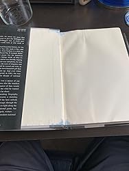 Amazon.com: Joe DiMaggio : The Hero's Life: 9780684865478: Cramer ...