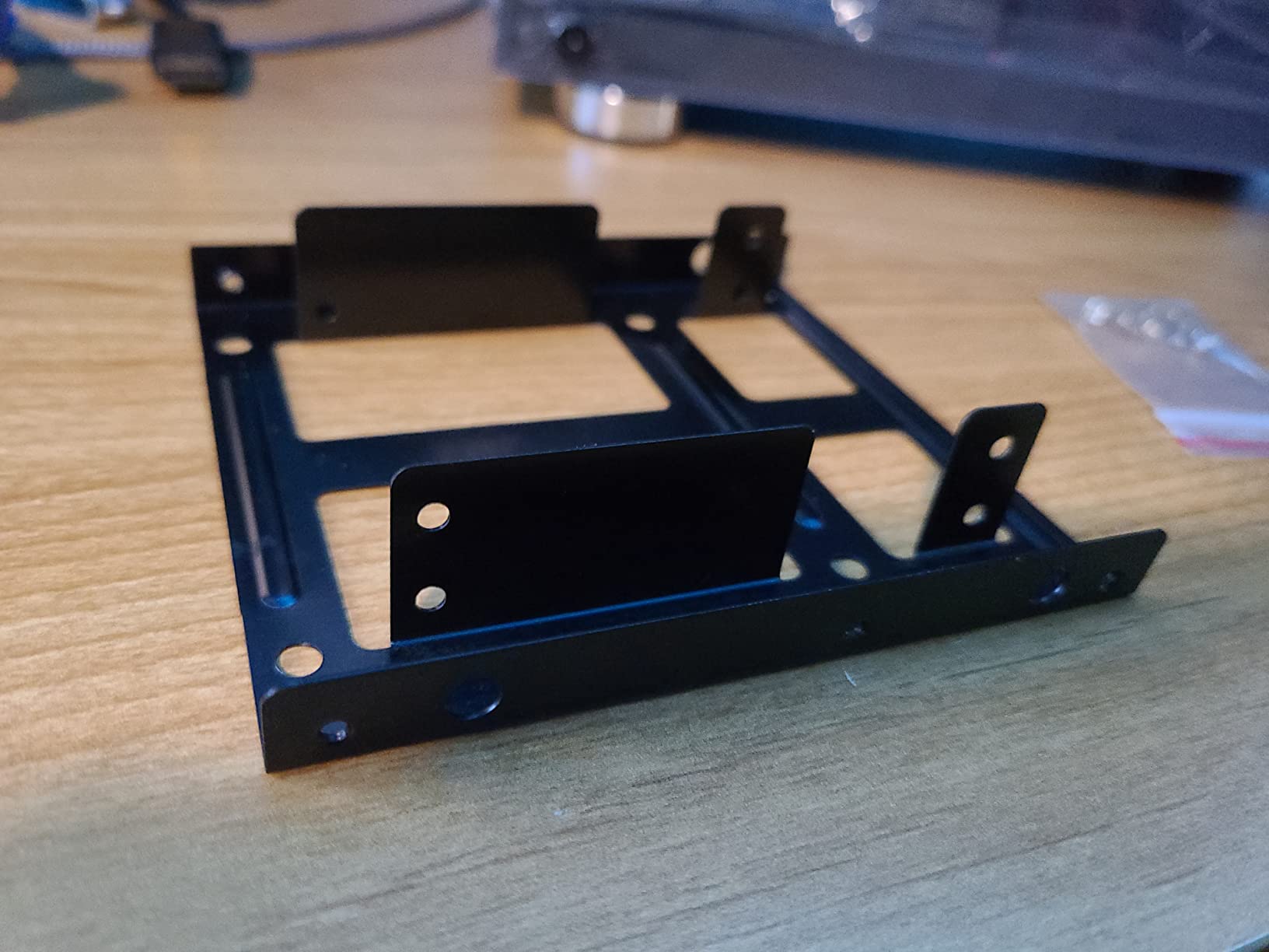 Amazon.com: Dual SSD Mounting Bracket Kit 2.5" to 3.5" Drive Bay, HDD ...