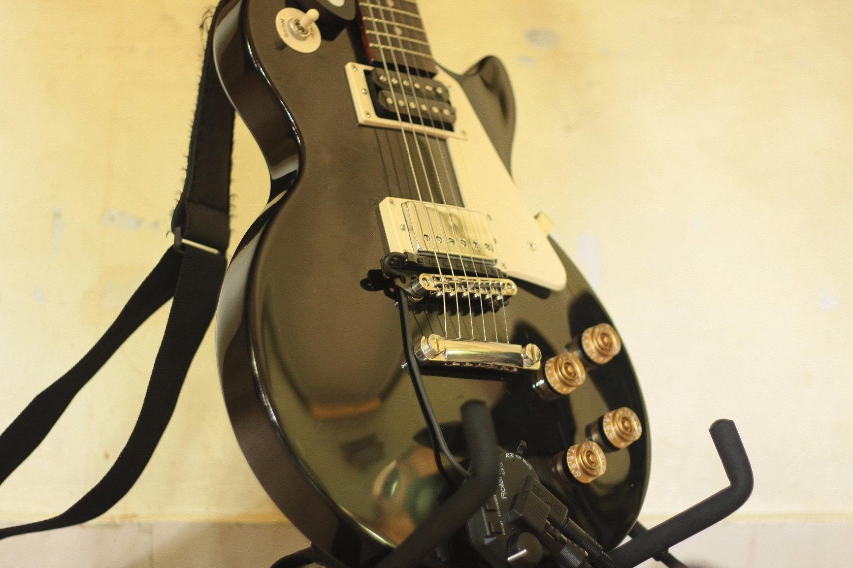 Epiphone LP-100 Les Paul Electric Guitar, Ebony : Amazon.in: Musical ...