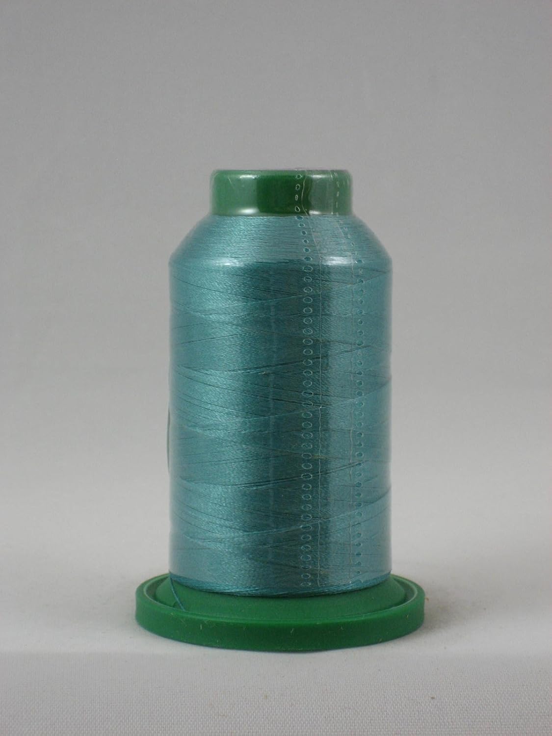 Amazon.com: Isacord Embroidery Thread 1000m (4220-4952) (4610) : Arts ...