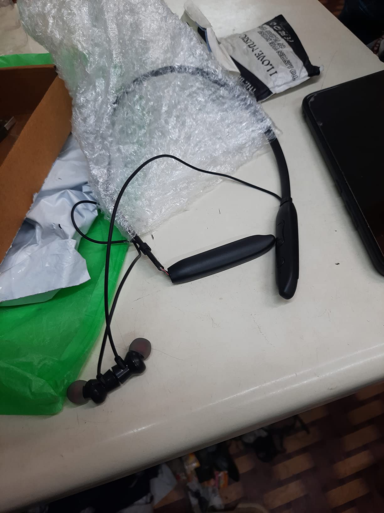 PLUGTECH GoNeck Pro 110 Wireless Earphones, Bluetooth Neckband, Powerful Bass, HD Sound, Upto ...