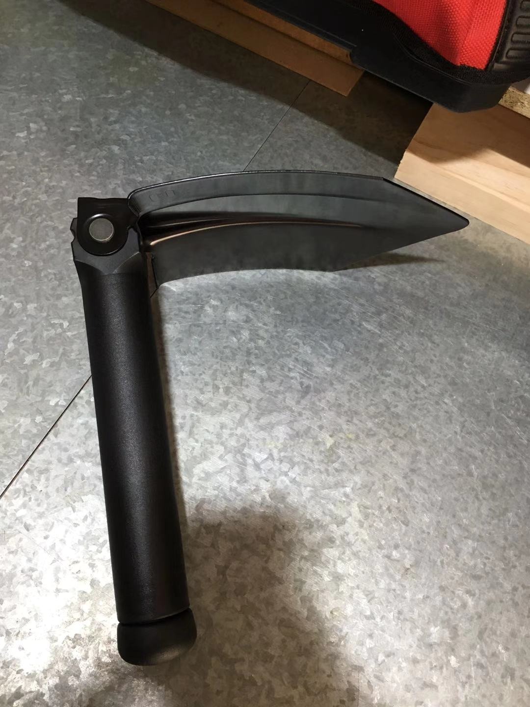 Glock Entrenching Tool with Saw and Pouch, Black, : Amazon.com.au ...