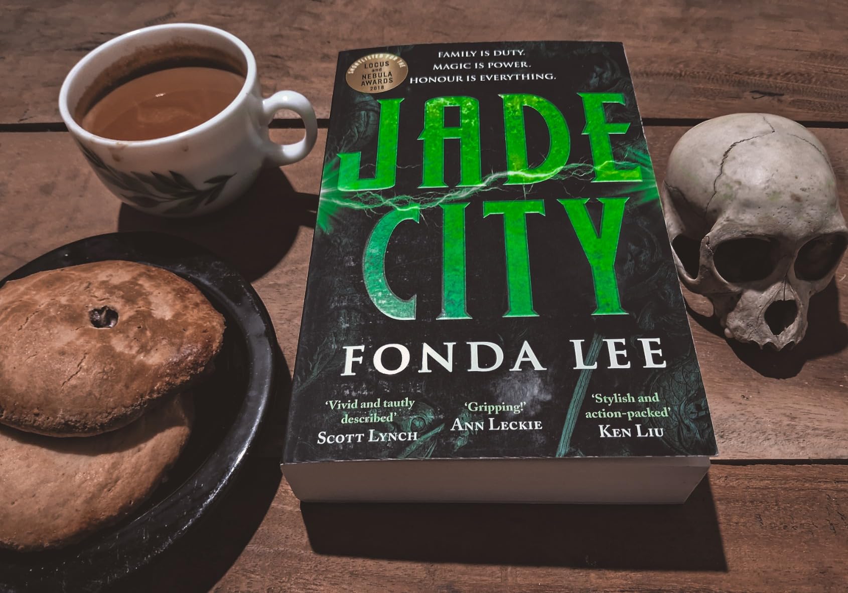 JADE CITY : Lee, Fonda: Amazon.in: Books