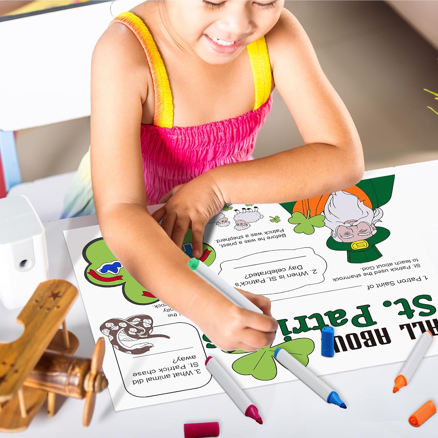 Zhanmai Juego de 24 pósteres para colorear del día de San Patricio ...