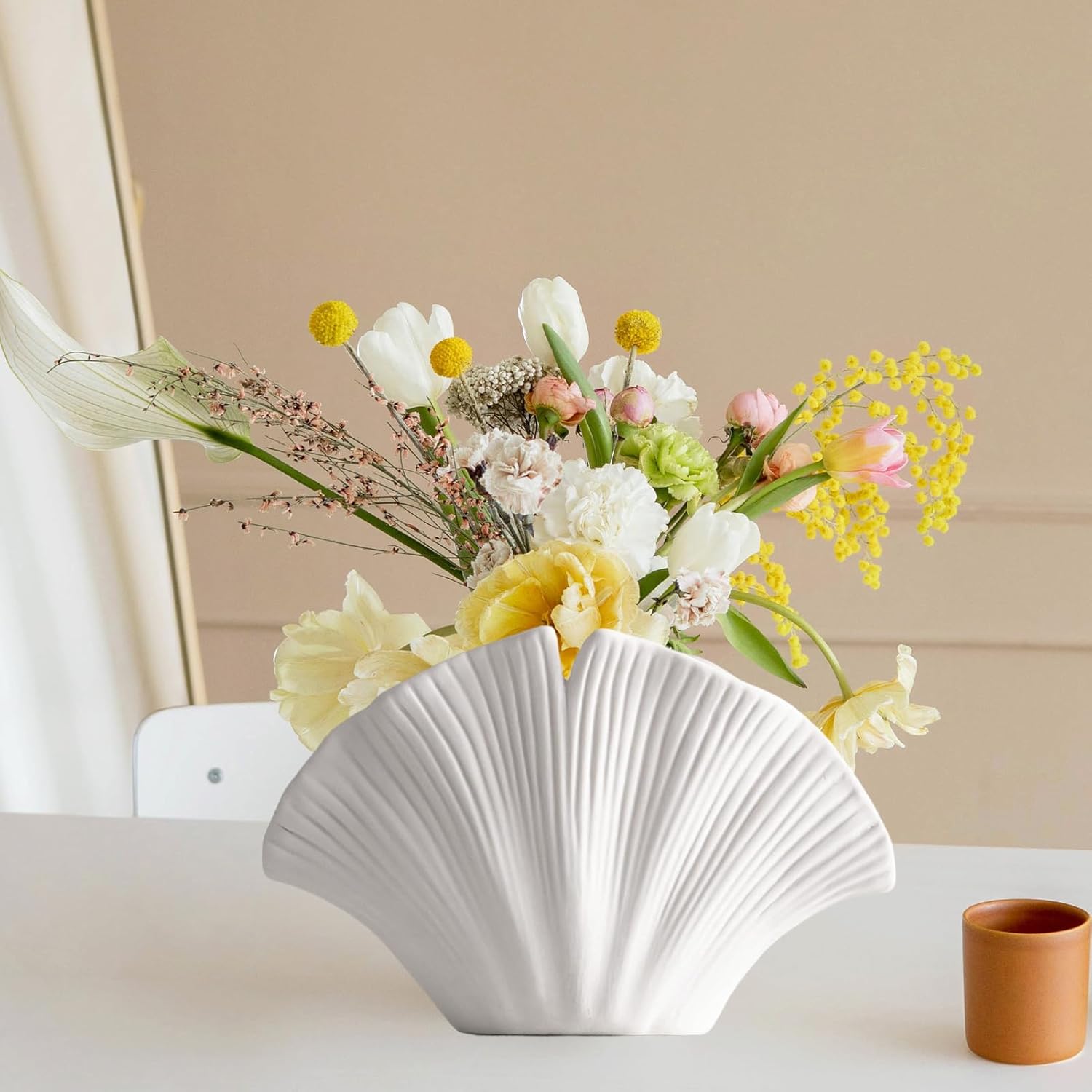 Amazon.com: White Seashell Vase, Ceramic Vase for Home Decor Matte ...