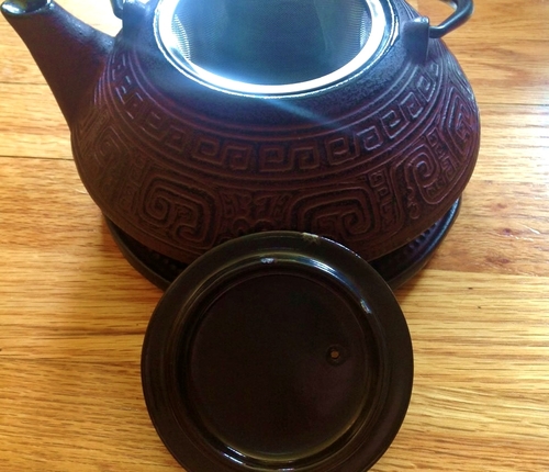 Amazon.com | BigKitchen Tetsubin Cast Iron 40 oz Aztec Teapot: Teapots