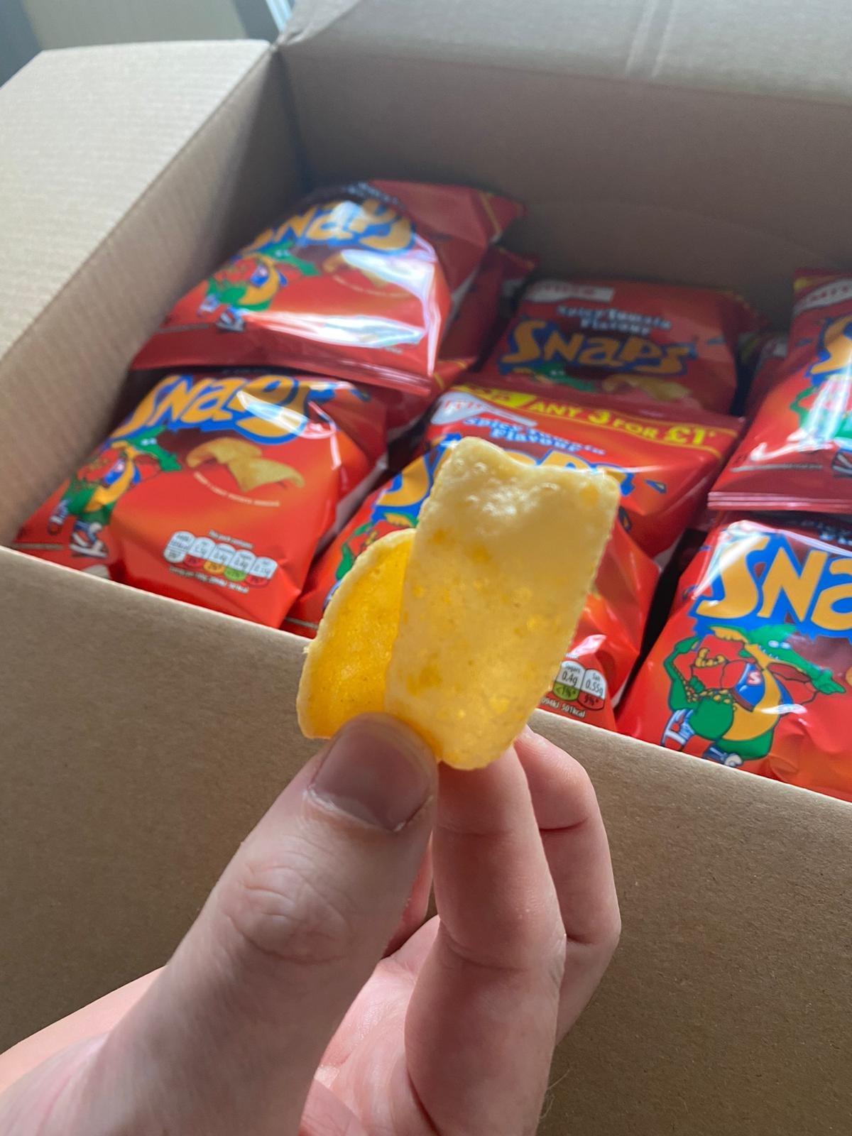 Smiths Snaps Spicy Tomato Snacks 49p RRP PMP 21g (Case of 30) : Amazon ...