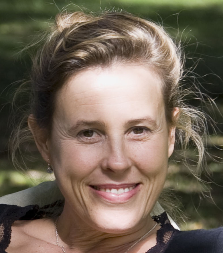 Amazon.com: Laura Bloom: books, biography, latest update