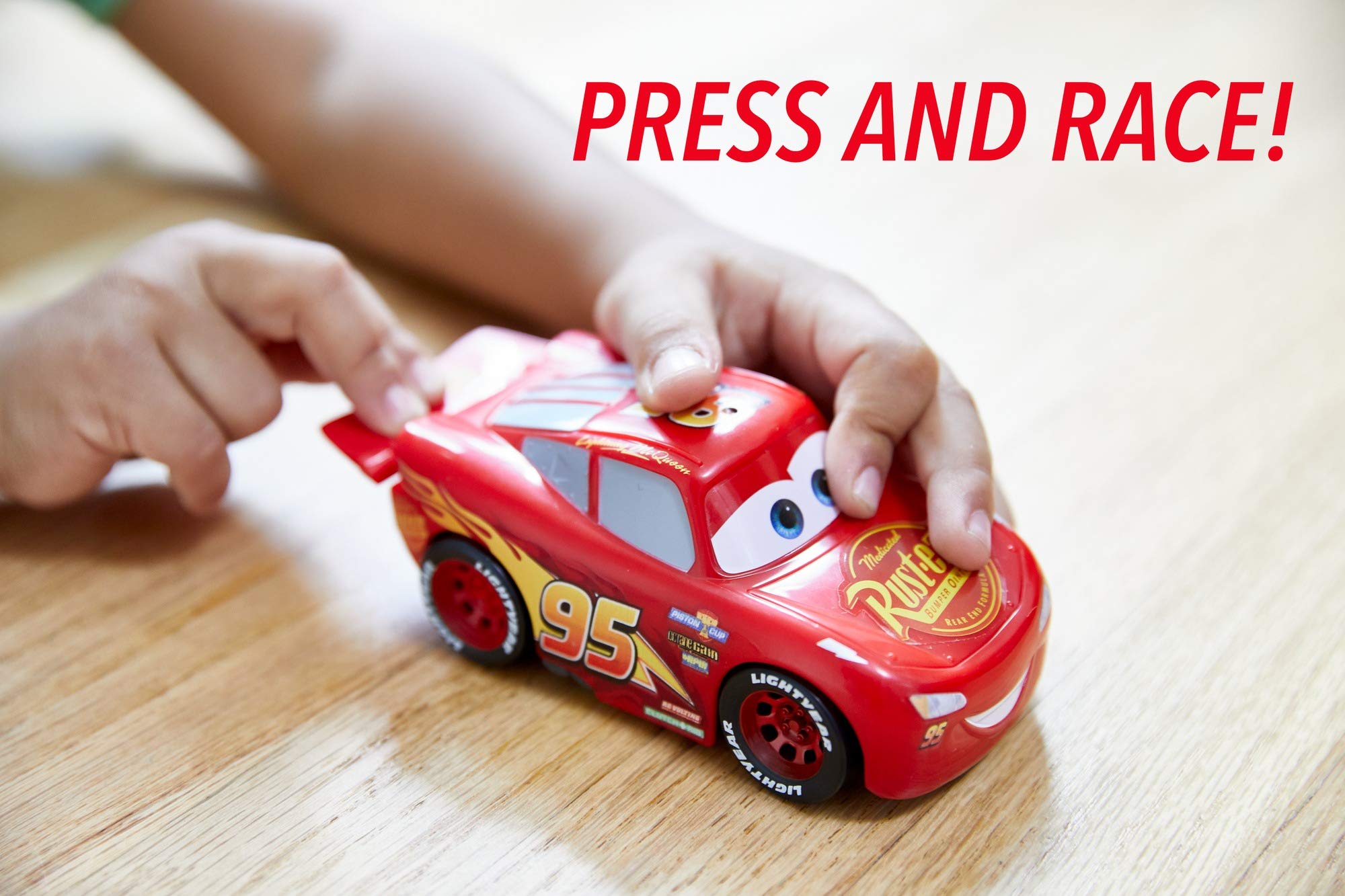 Disney Pixar Cars FYX40 Turbo Racers Lightning McQueen, Multicoloured ...