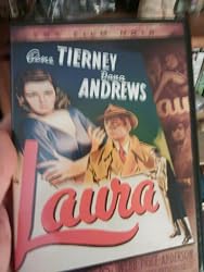 Amazon.com: Laura [Blu-ray] : Gene Tierney, Dana Andrews, Vincent Price ...