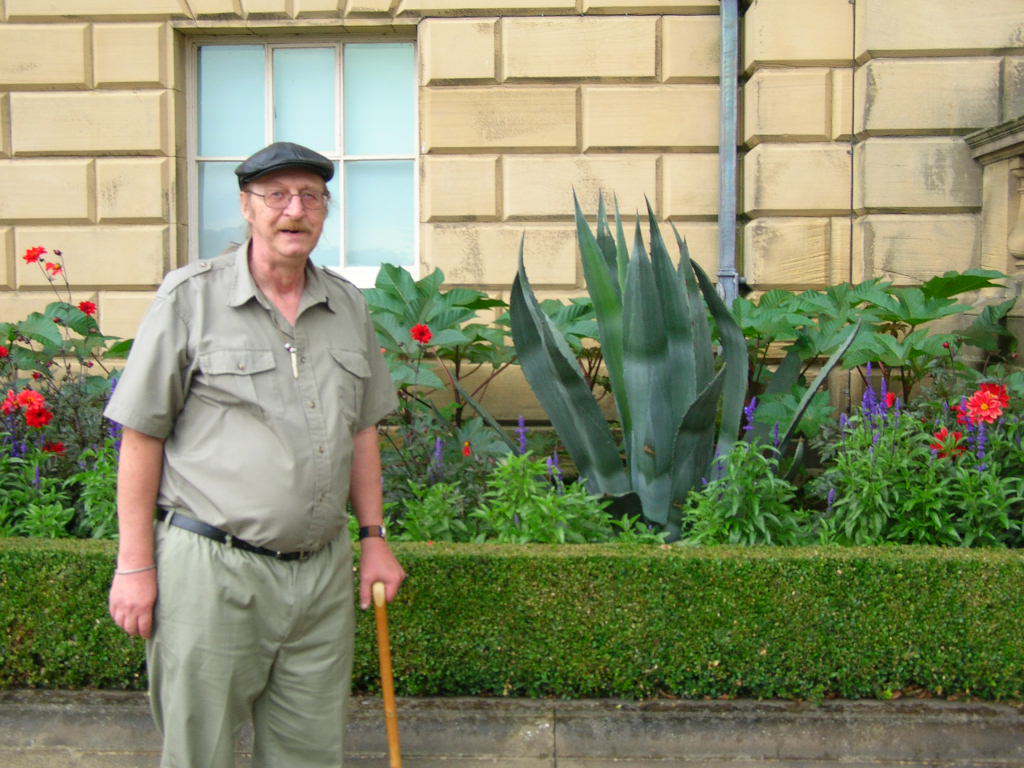 Amazon.com: David Holden: books, biography, latest update