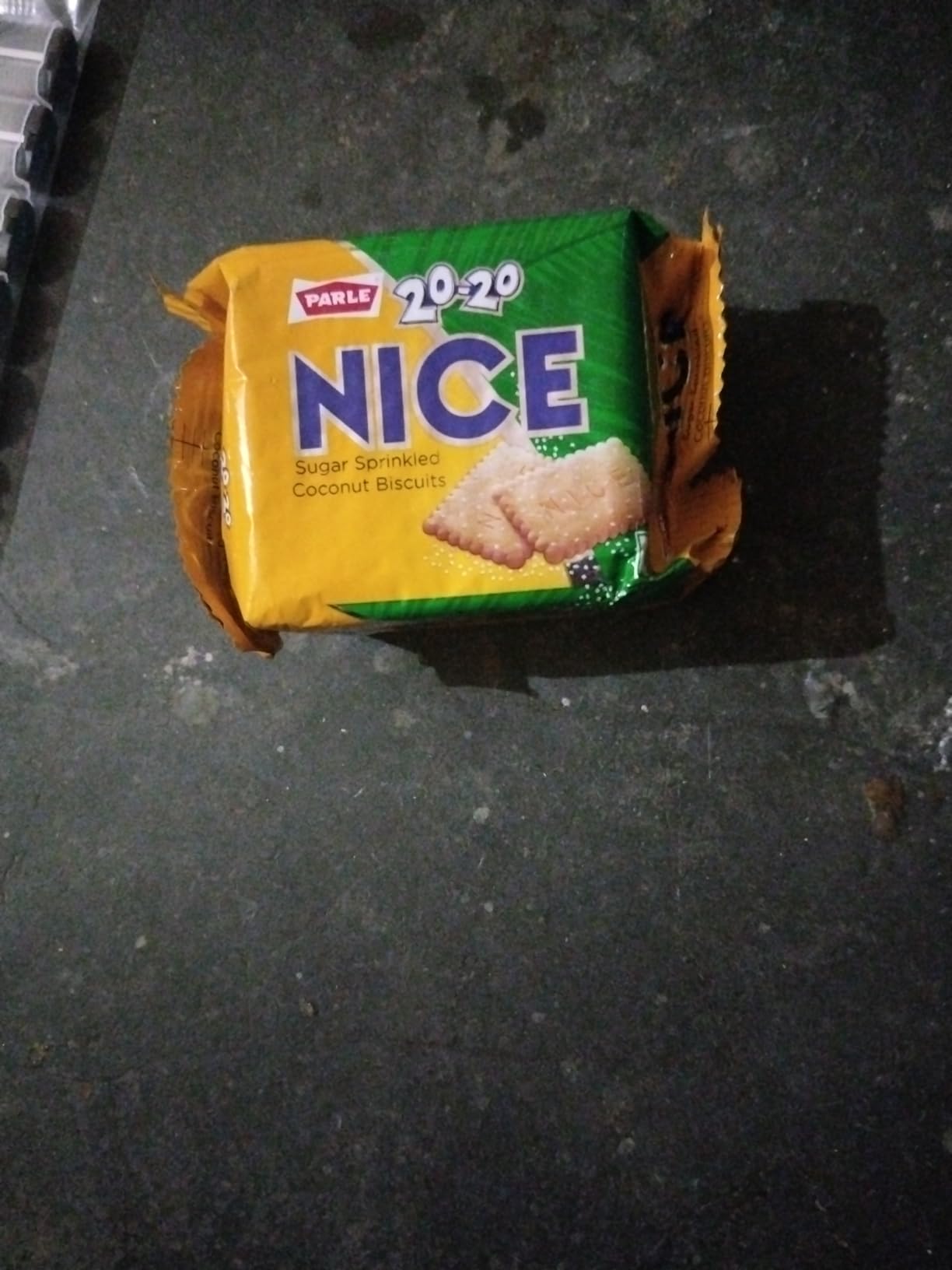 Parle 20-20 Nice Biscuits - Coconut, 150g Pack : Amazon.in: Books