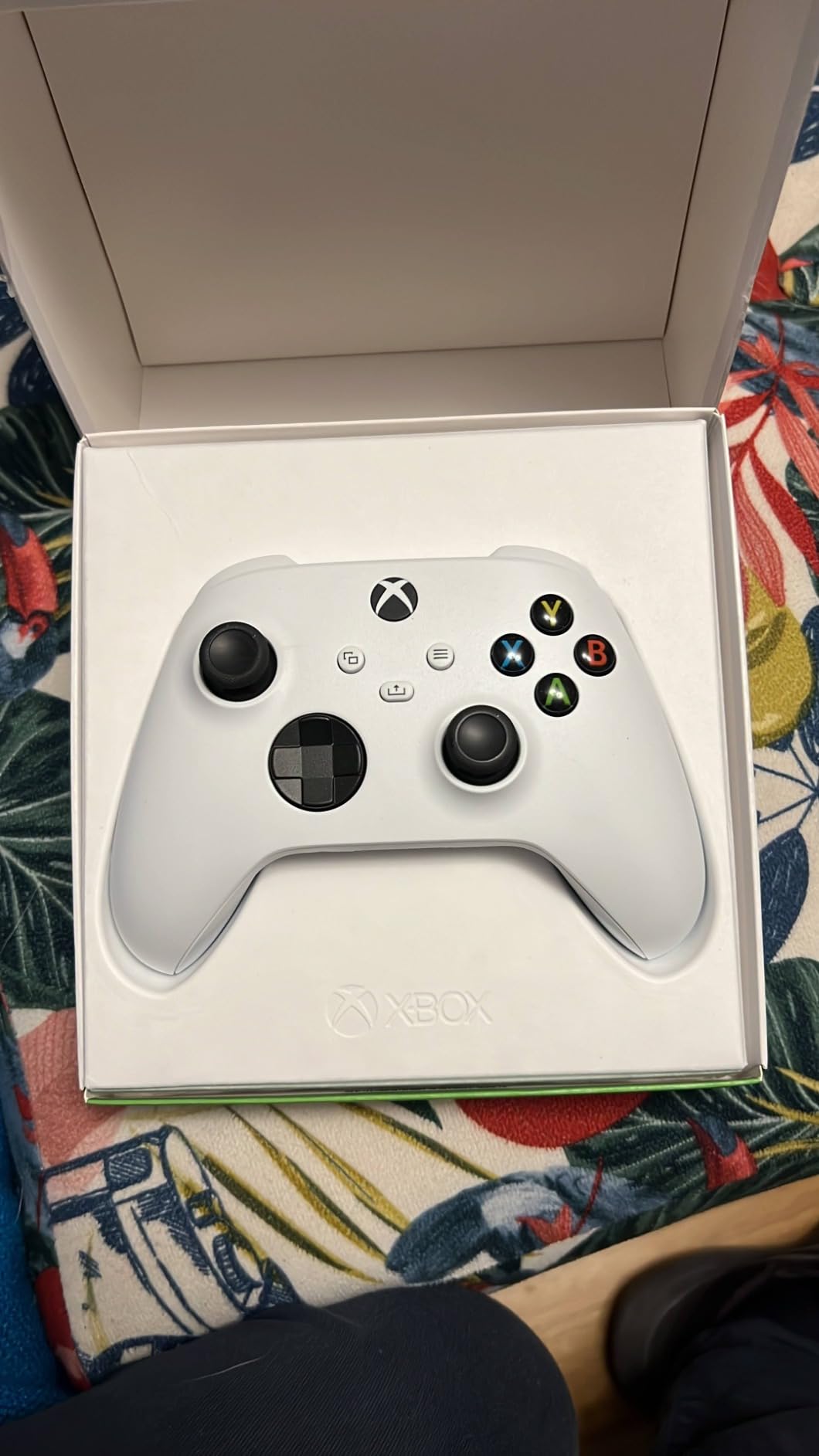 Amazon.com: Xbox Core Wireless Gaming Controller – Robot White – Xbox ...