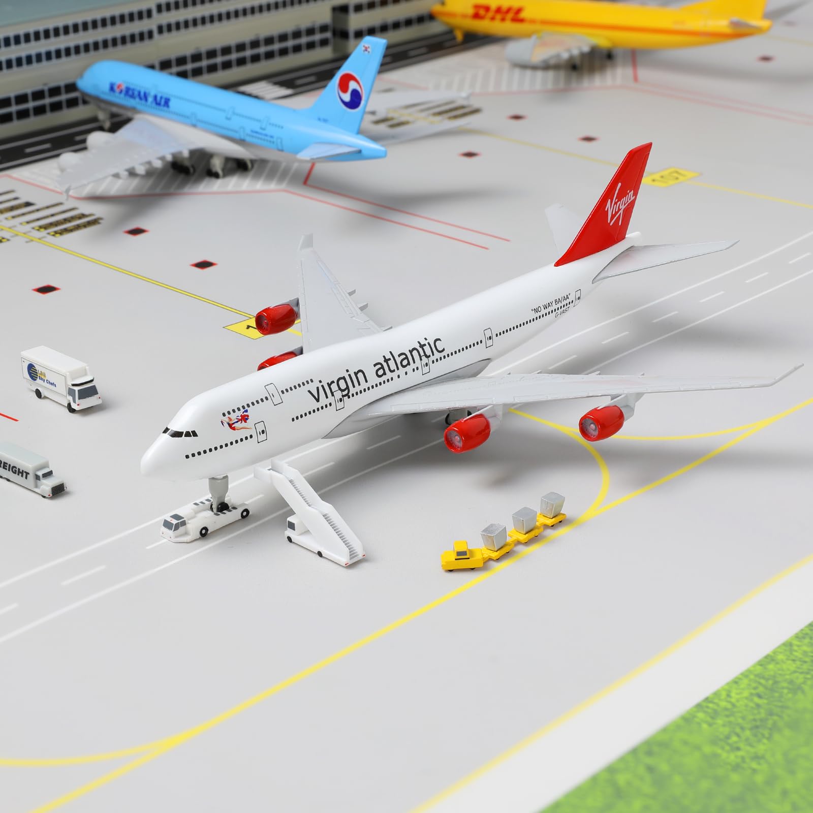 QIYUMOKE Boeing 747 Virgin Atlantic 1/300 Diecast Metal Airplane Model ...