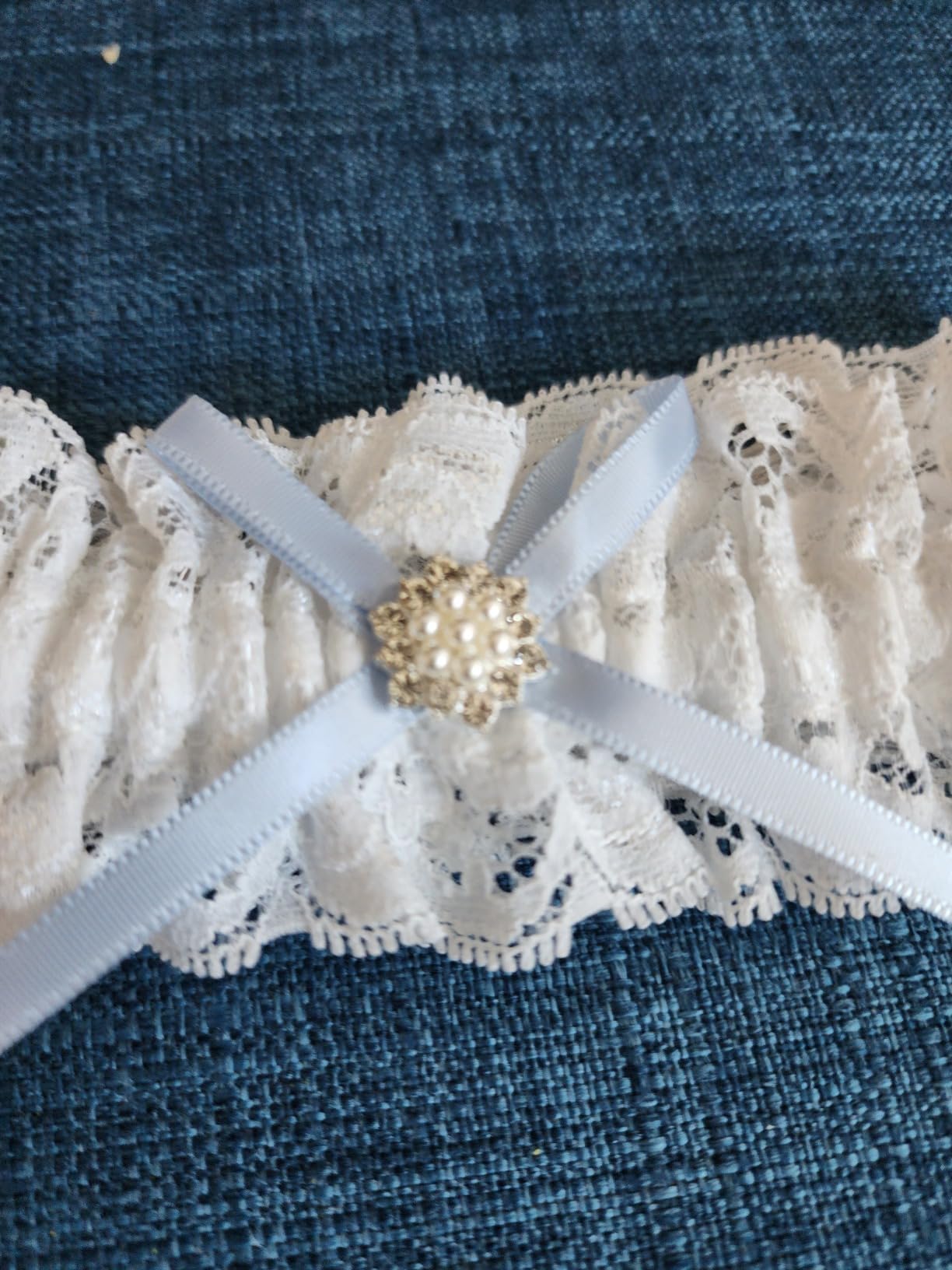 Amazon.com: 2 Pieces Wedding Garters Lace Stretch Bridal Garter with ...