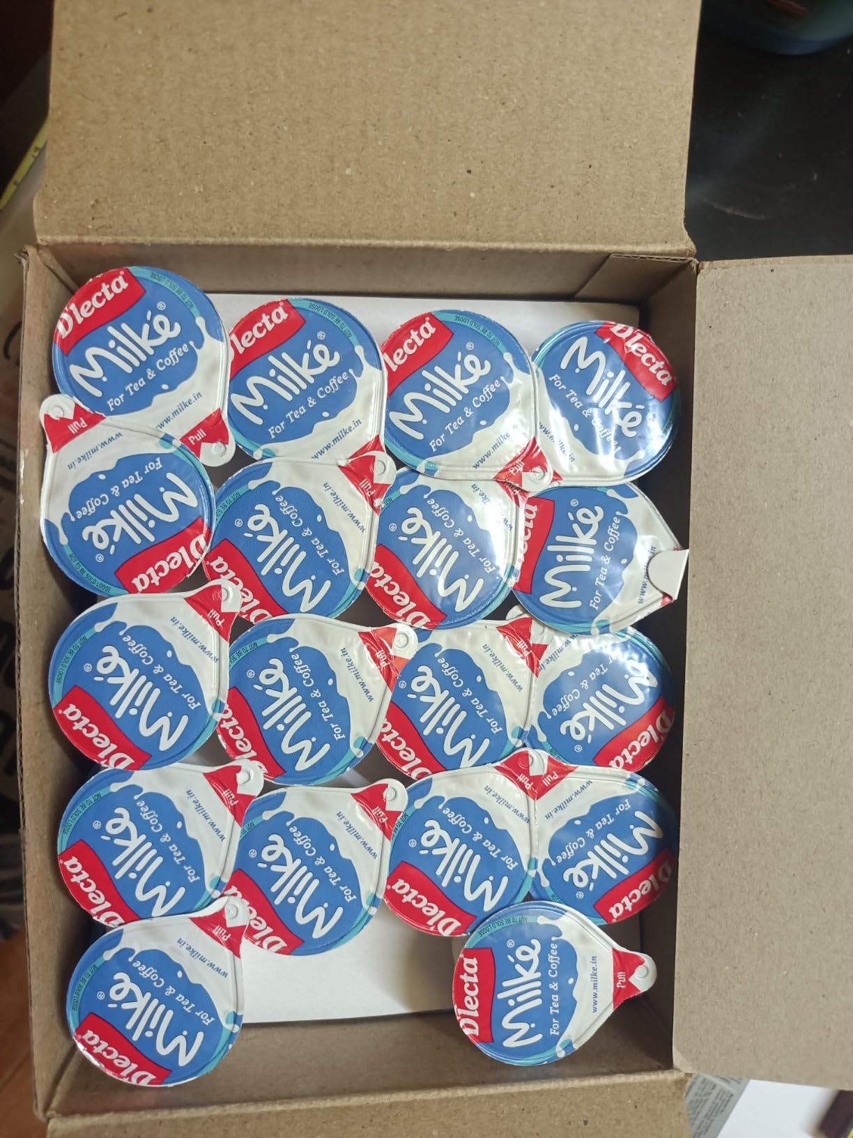 D'LECTA Milke (100 cups of 10g each) Liquid Dairy Creamer : Amazon.in ...