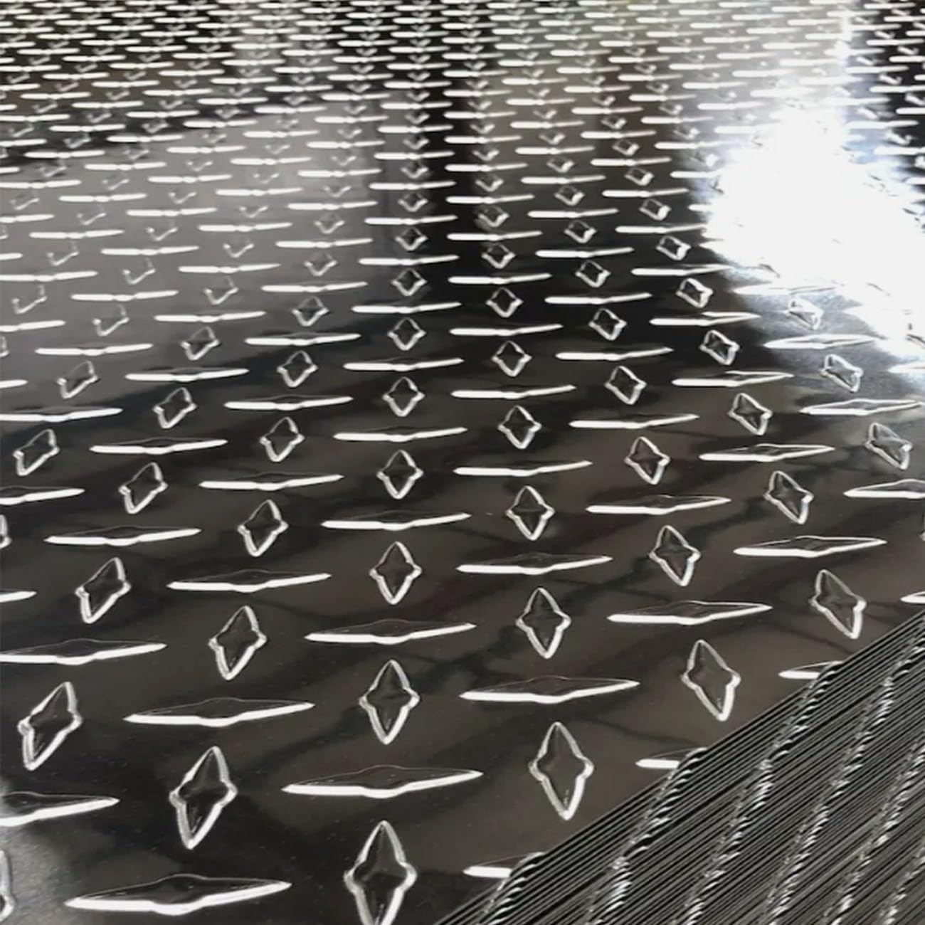 1 8 Black Aluminum Diamond Platenull