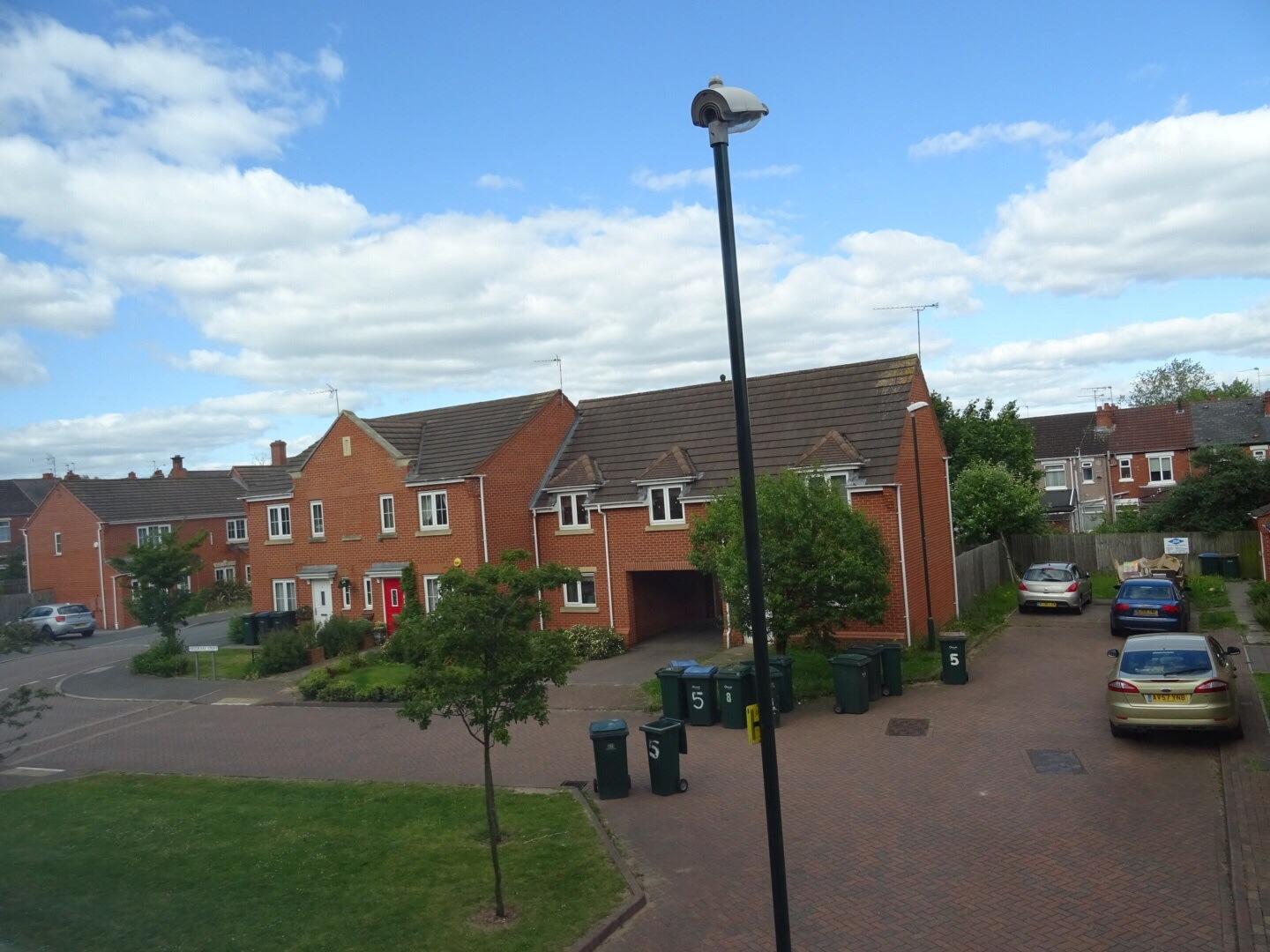 Sony DSC-QX30 Digital Camera with Wi-Fi and NFC (20.4MP, 30x Optical ...