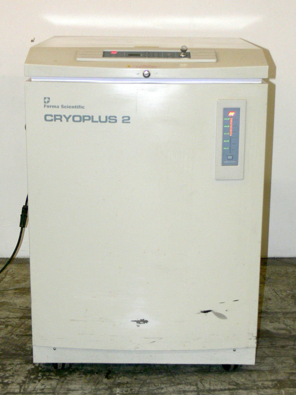Amazon.com: Thermo / Forma Scientific CryoPlus 2 Model 7402 Liquid ...