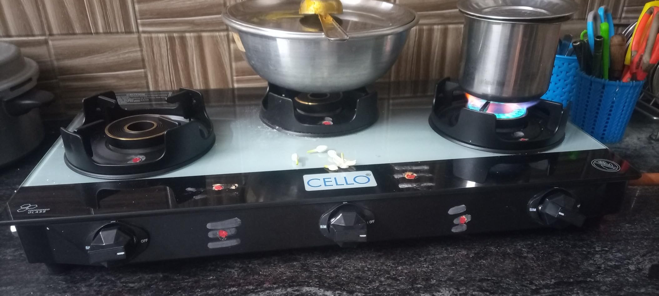 CELLO Gas Stove Gradient 2 Burner Black Manual Ignition LPG Toughened ...