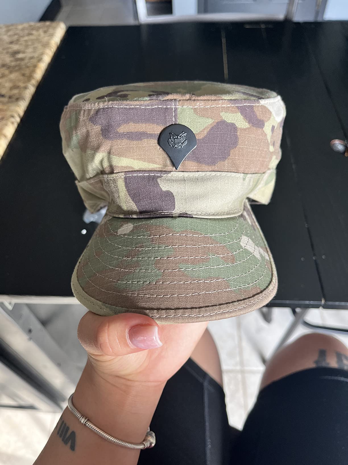 Amazon.com: United States Army SPC 04 Insignia of Rank 3/4" Black Lapel ...