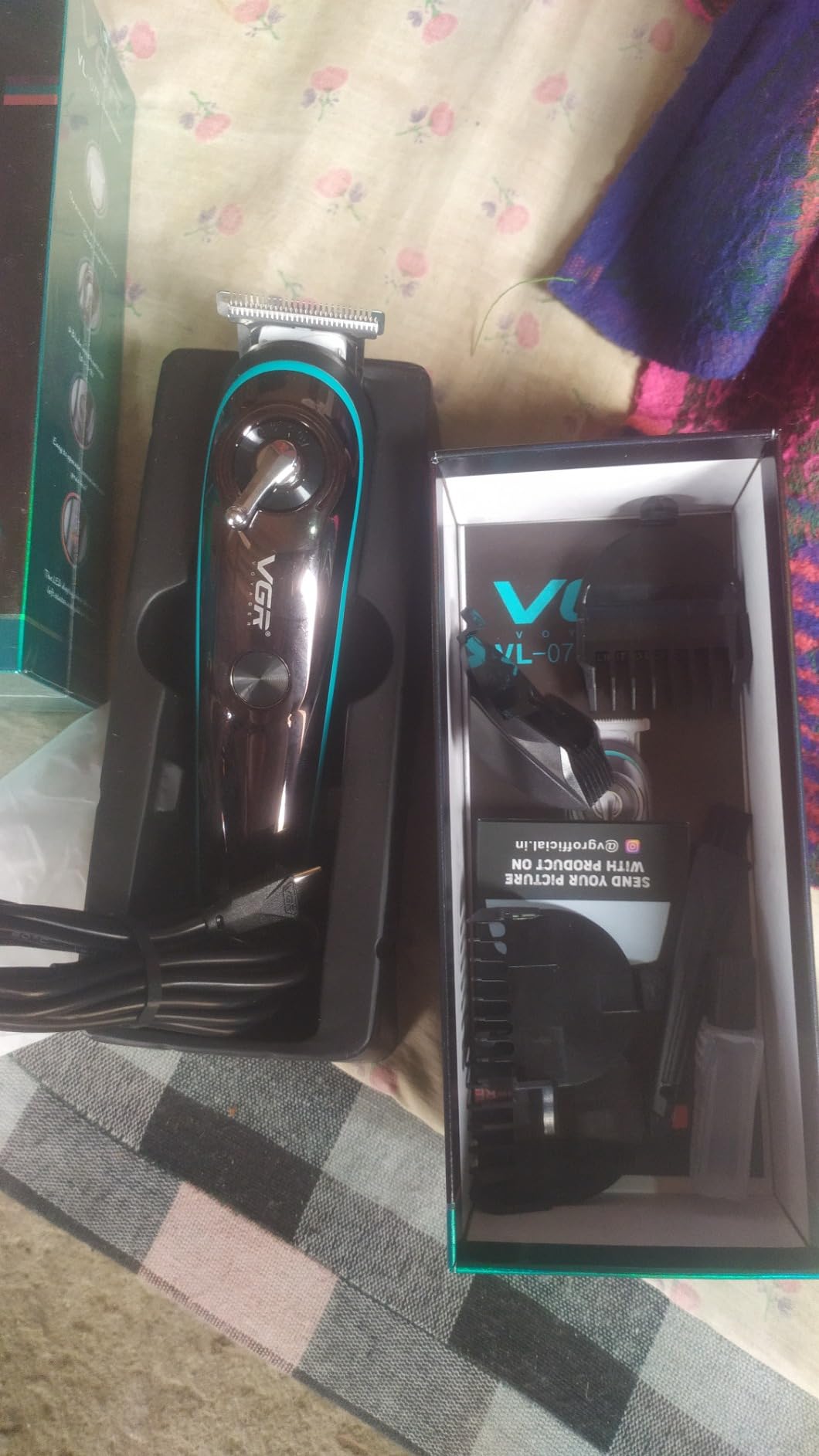 VGR V-075 Limited Edition Professional Hair Trimmer with LED Display, 4 ...