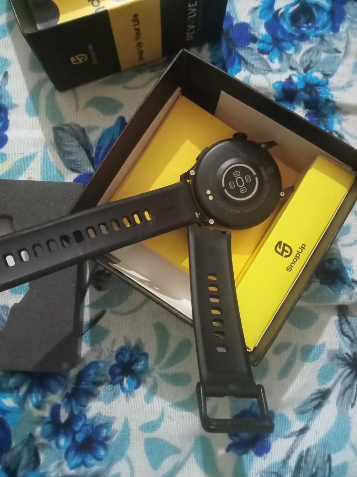 SnapUp Revolve Bluetooth Calling Smartwatch with Snap Sync, 1.32 Prima ...