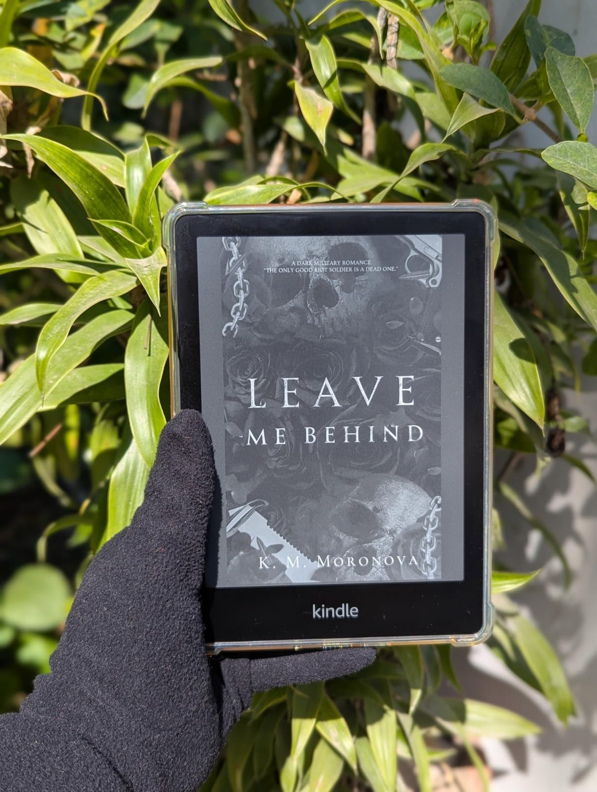 Leave Me Behind eBook : Moronova, K. M. : Amazon.in: Kindle Store