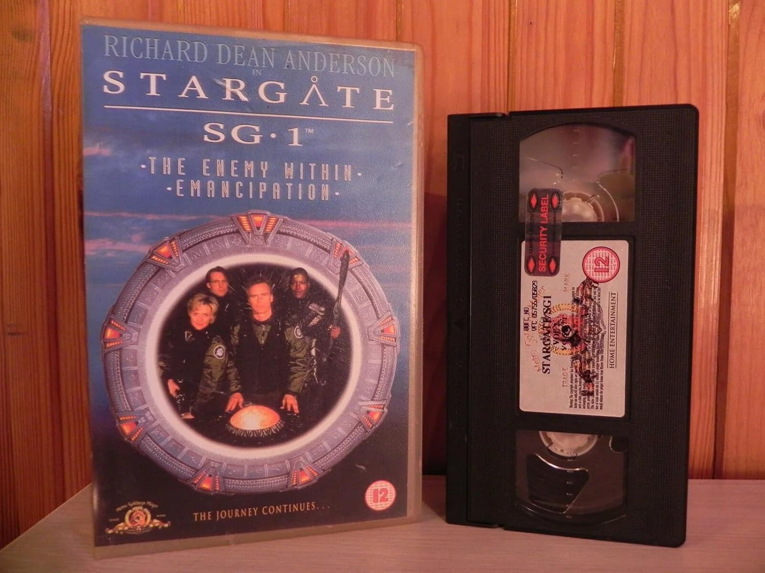 STARGATE SG-1 - Original Release - The Enemy Within - Big Box Video ...