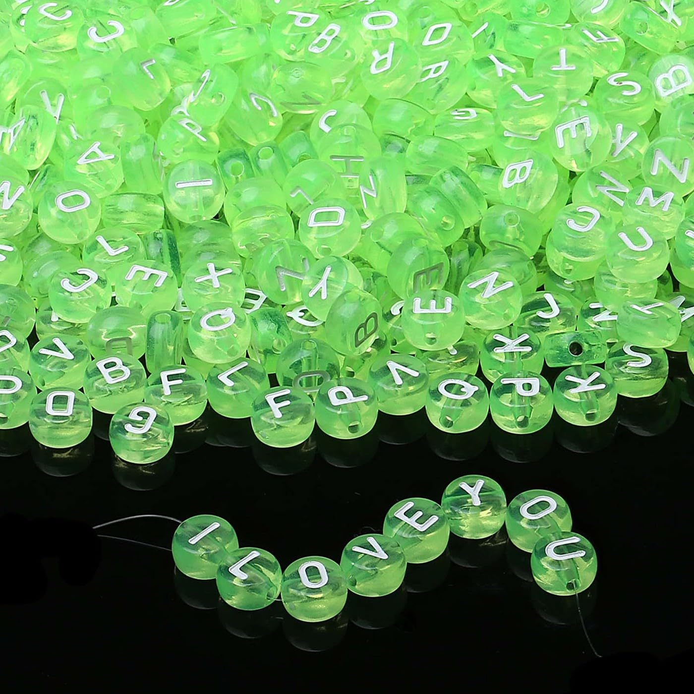 Amazon.com: LAIDANLA 1500PCS Acrylic Letter Beads Alphabet White ...
