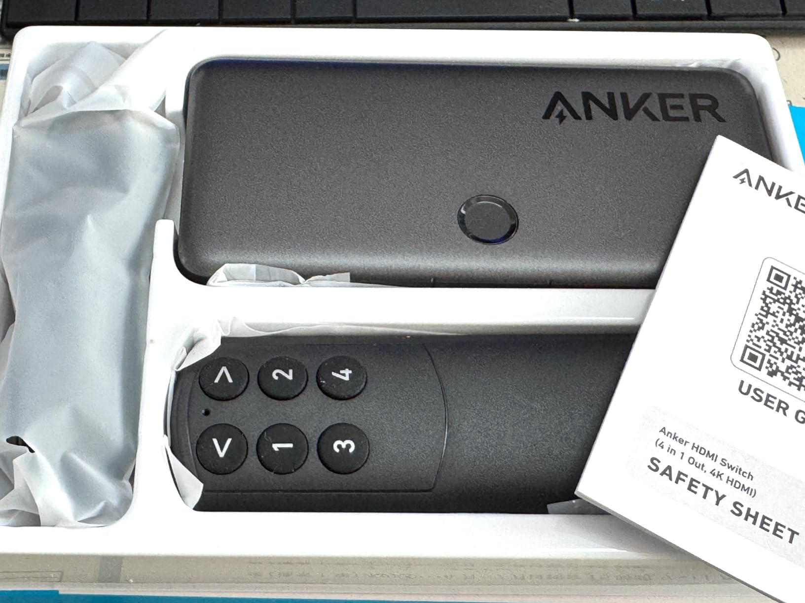 Amazon | Anker HDMI Switch (4-in-1 Out, 4K HDMI) セレクター リモコン付き 4K HDR 3Dコンテンツ対応 切替器 MacBook Pro ...