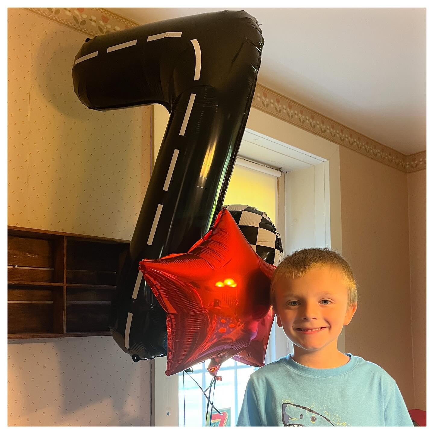 Snapklik.com : Race Car Number 17 Balloon 40 Inch, Black 17 Number ...