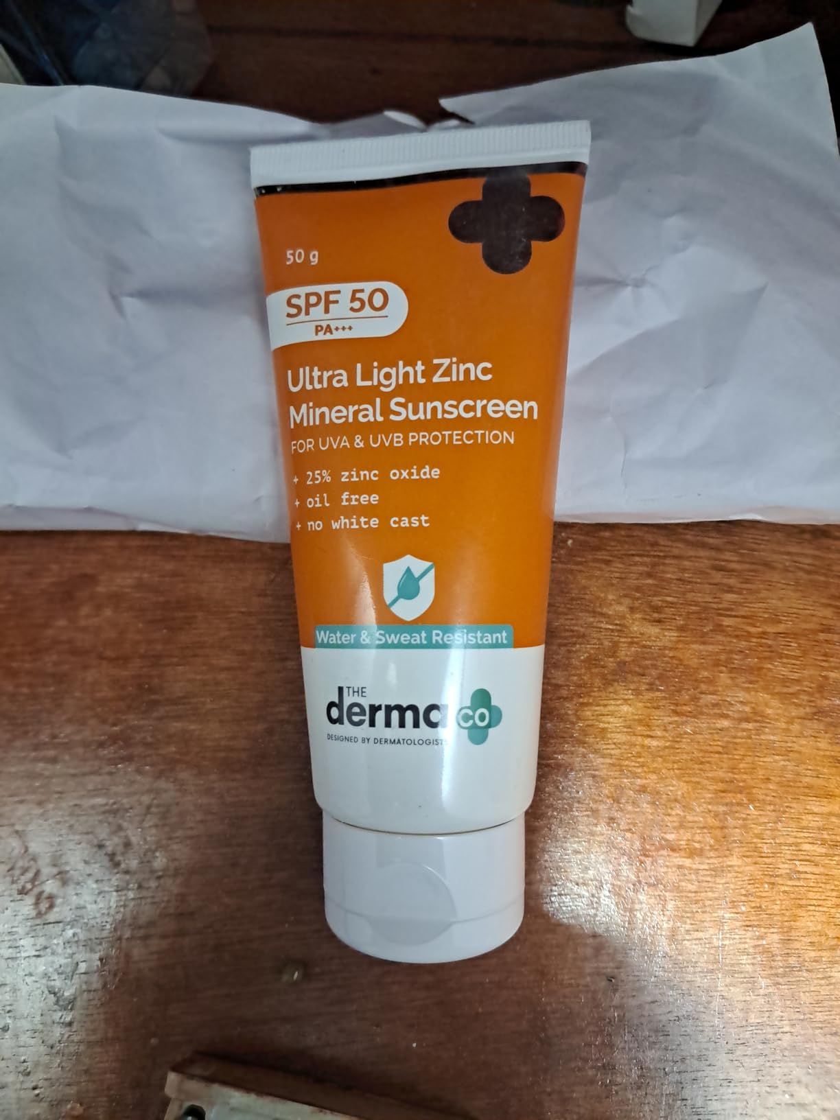 The Derma Co 1% Hyaluronic Long Lasting Sunscreen Spf 50 Pa++++ With ...
