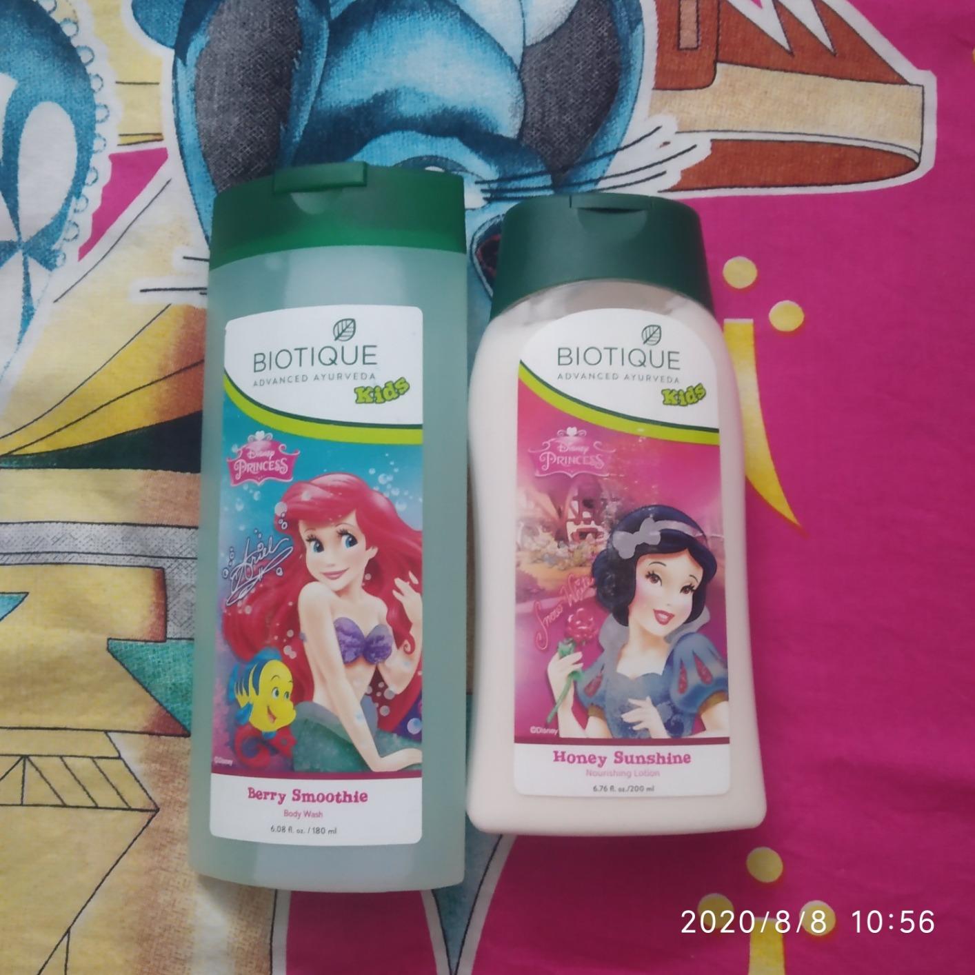 Buy Biotique Kid's Combo of Ariel Berry Smoothie Body Wash and Snow ...